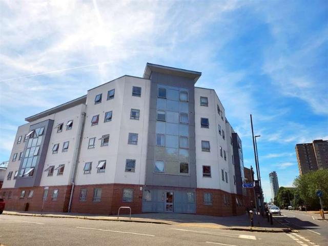 2 Bedroom Apartment Flat