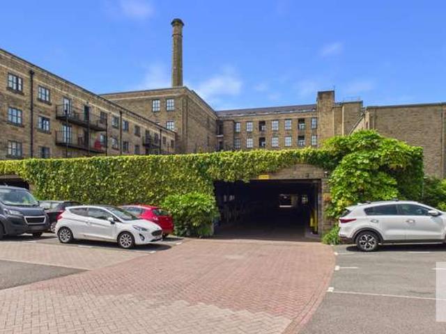 2 Bedroom Apartment Flat