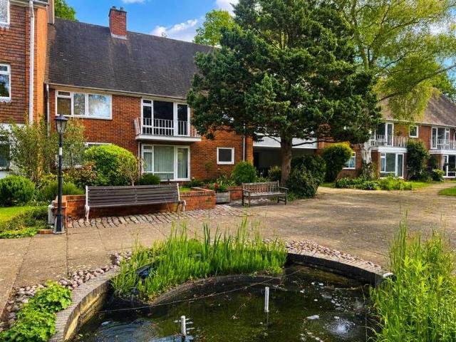 2 Bedroom Apartment Flat