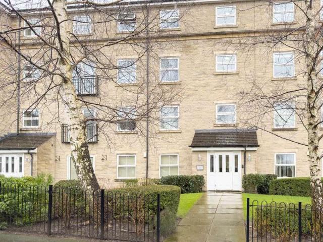 2 Bedroom Apartment Flat
