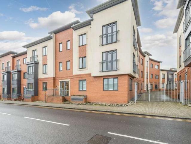 2 Bedroom Apartment Flat