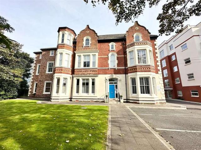 2 Bedroom Apartment Flat