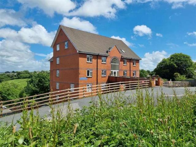 2 Bedroom Apartment Flat