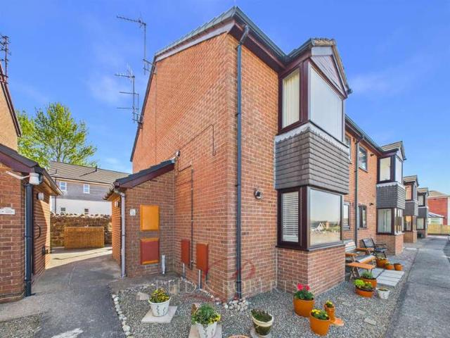 2 Bedroom Apartment Flat