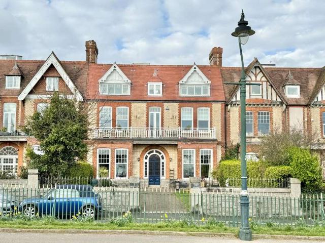 2 Bedroom Apartment Flat