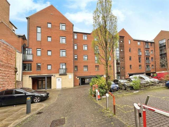 2 Bedroom Apartment Flat