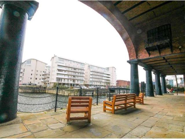 2 Bedroom Apartment Flat