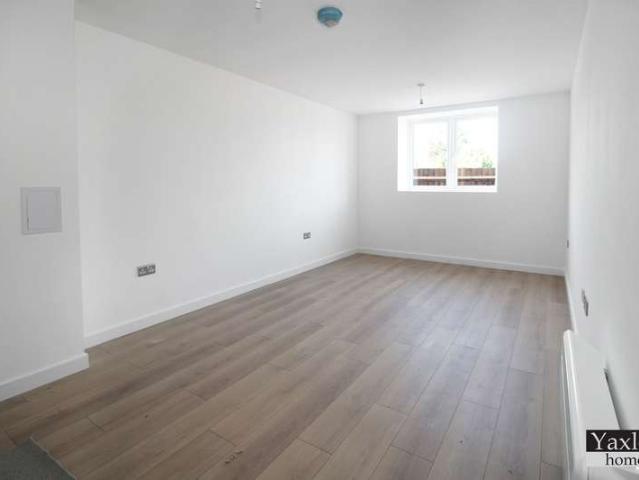 2 Bedroom Apartment Flat