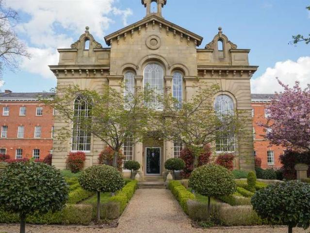 2 Bedroom Apartment Flat