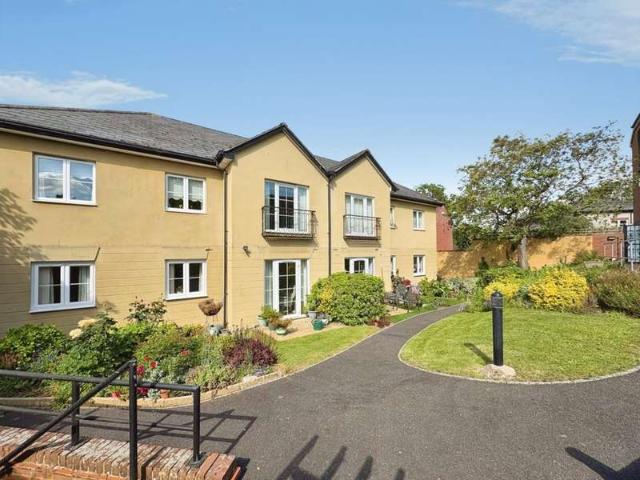 2 Bedroom Apartment Flat