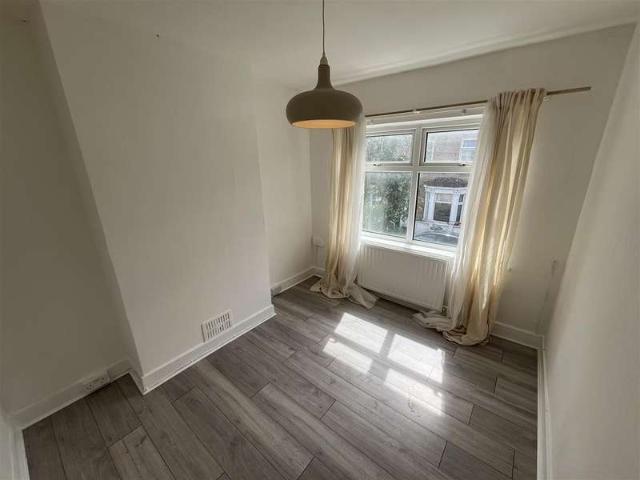 2 Bedroom Apartment Flat