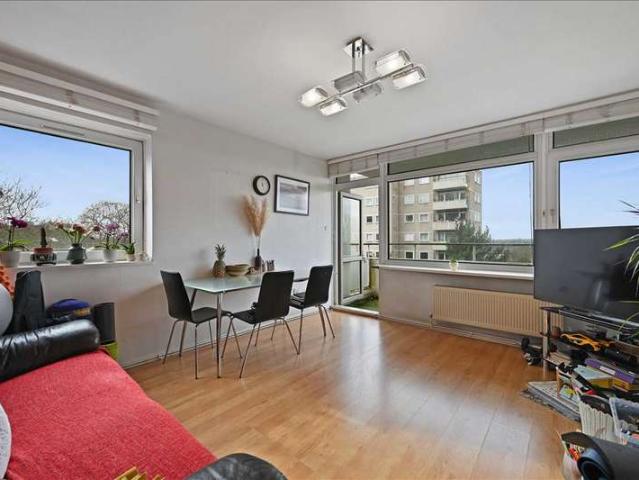 2 Bedroom Apartment Flat
