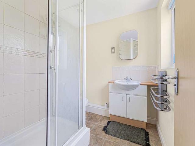 2 Bedroom Apartment Flat
