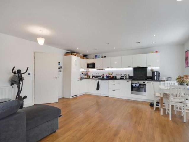 2 Bedroom Apartment Flat