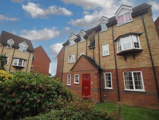 2 Bedroom Apartment Flat