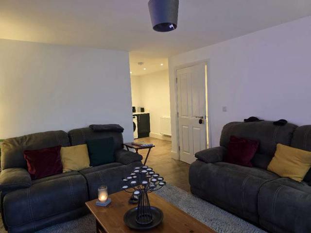 2 Bedroom Apartment Flat