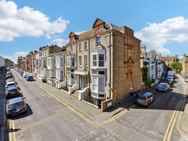 2 Bedroom Apartment Flat