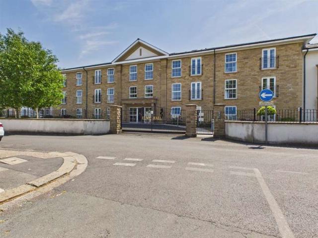 2 Bedroom Apartment Flat