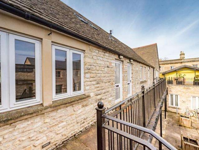 2 Bedroom Apartment Flat