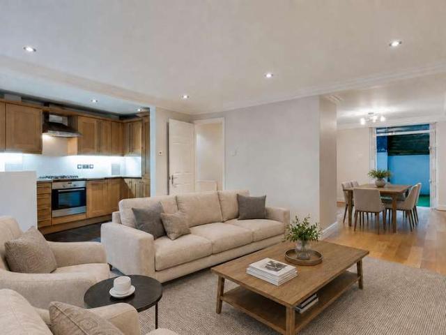 2 Bedroom Apartment Flat