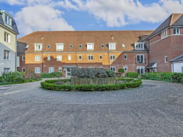2 Bedroom Apartment Flat