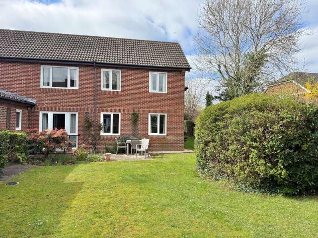2 Bedroom Apartment Flat
