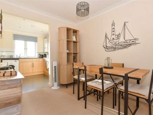 2 Bedroom Apartment Flat