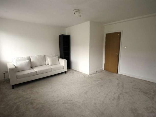 2 Bedroom Apartment Flat