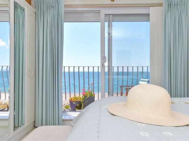 2 Bedroom Apartment Flat