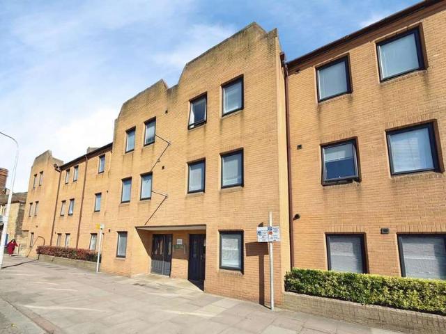 2 Bedroom Apartment Flat