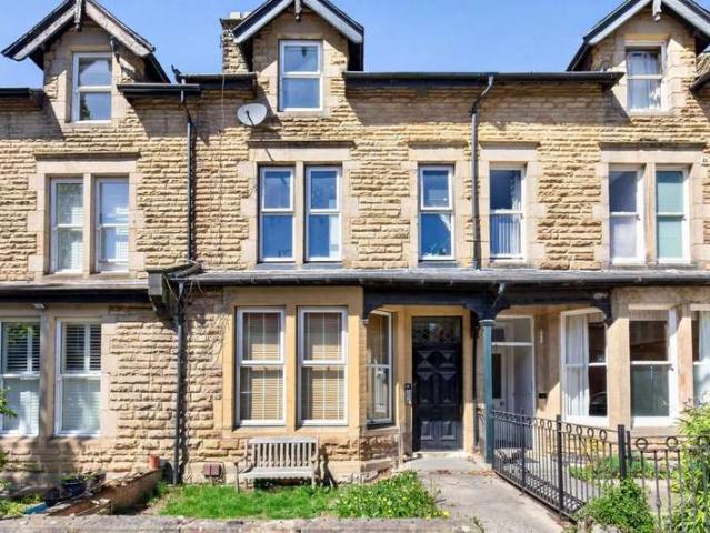 2 Bedroom Apartment Flat