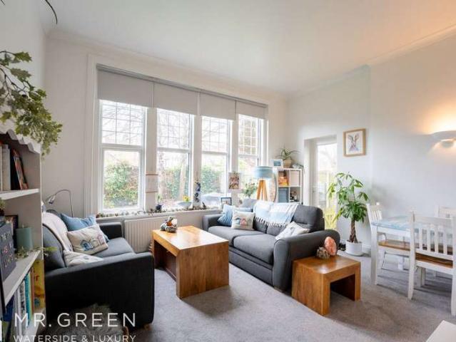 2 Bedroom Apartment Flat
