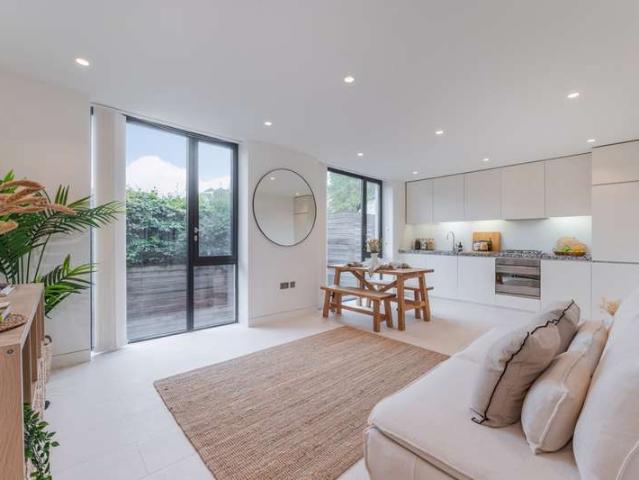 2 Bedroom Apartment Flat
