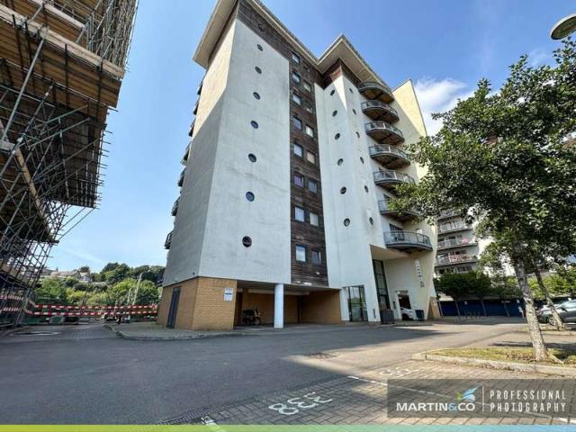 2 Bedroom Apartment Flat
