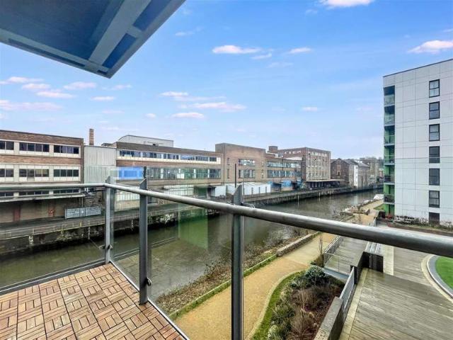 2 Bedroom Apartment Flat