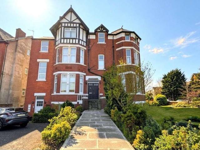 2 Bedroom Apartment Flat