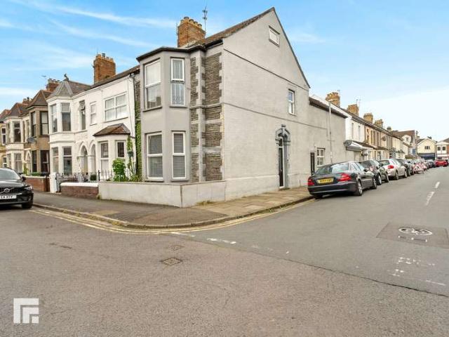 2 Bedroom Apartment Flat
