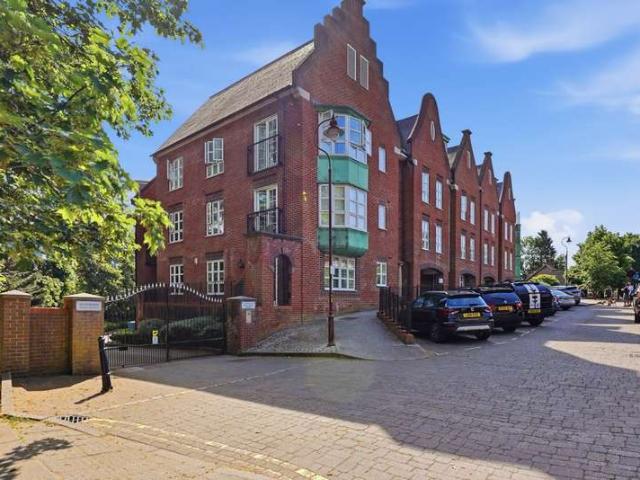 2 Bedroom Apartment Flat
