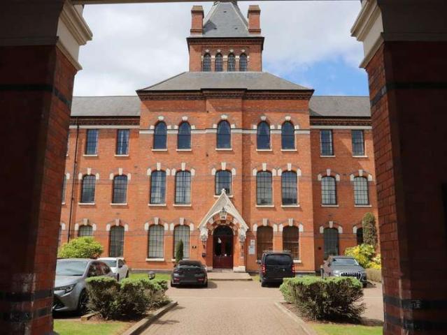 2 Bedroom Apartment Flat