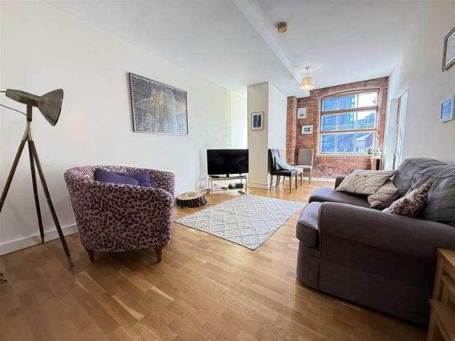 2 Bedroom Apartment Flat