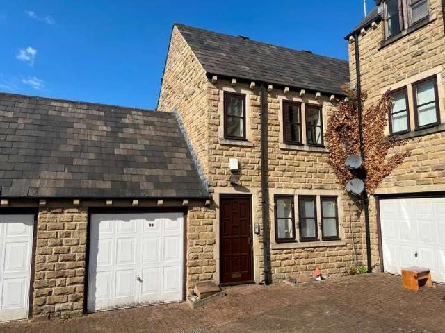 2 Bedroom Apartment Flat