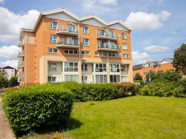 2 Bedroom Apartment Flat