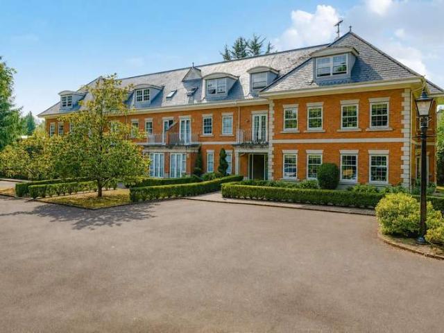 2 Bedroom Apartment Flat