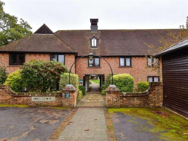 2 Bedroom Apartment Flat