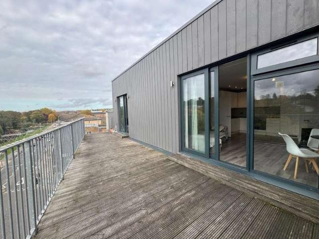 2 Bedroom Apartment Flat