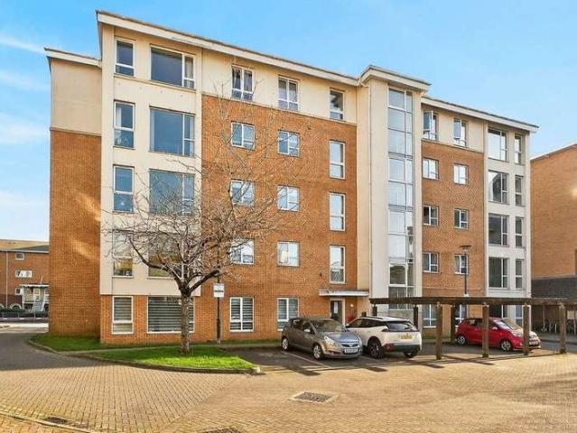 2 Bedroom Apartment Flat