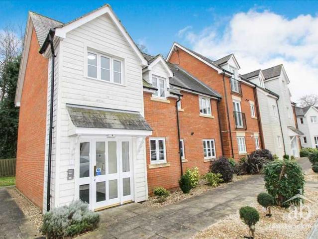 2 Bedroom Apartment Flat