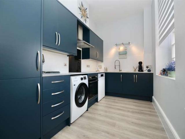 2 Bedroom Apartment Flat