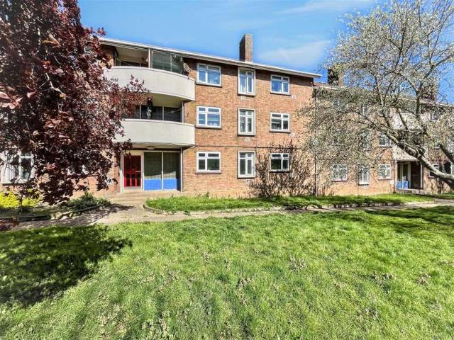 2 Bedroom Apartment Flat