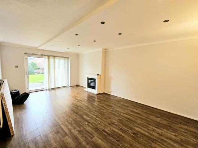 2 Bedroom Apartment Flat